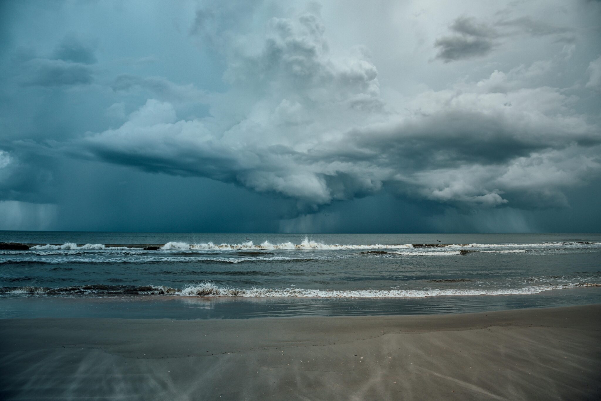 Google Unveils AI-Powered Hurricane Forecast Model with Greater ...